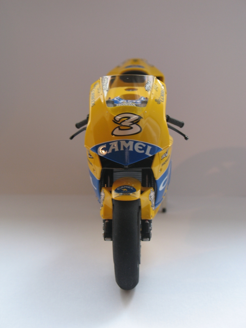 ma camel honda rc211v pons 2004 max biaggi